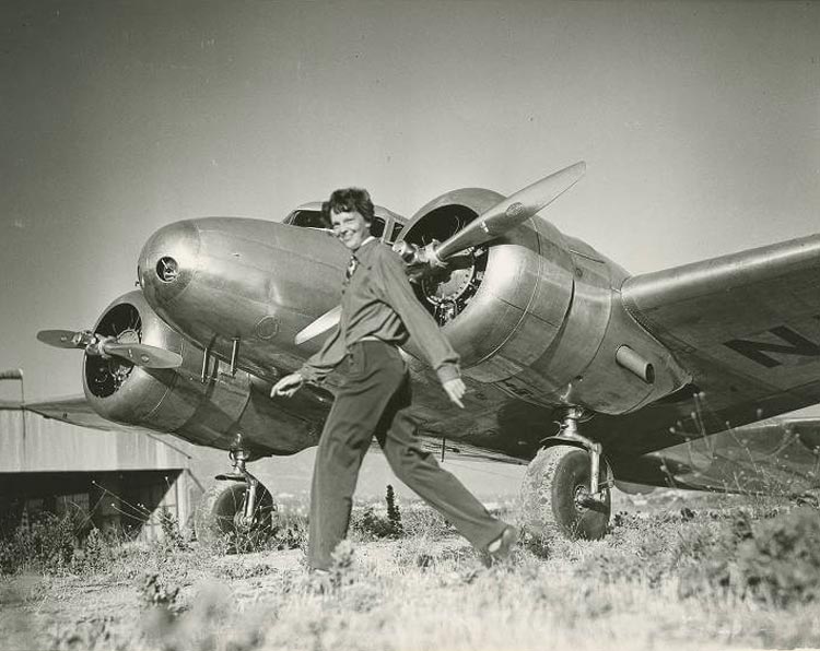 For Students | Amelia Earhart Hangar Museum